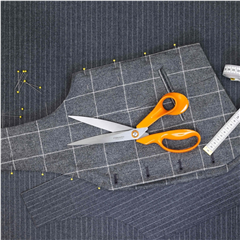 Vassa saxar till ditt nästa syprojekt hittar du hos oss! Ohlssons tyger ...